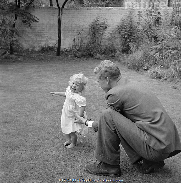 Stock photo of Sir David Attenborough at home in Richmond with daughter ...